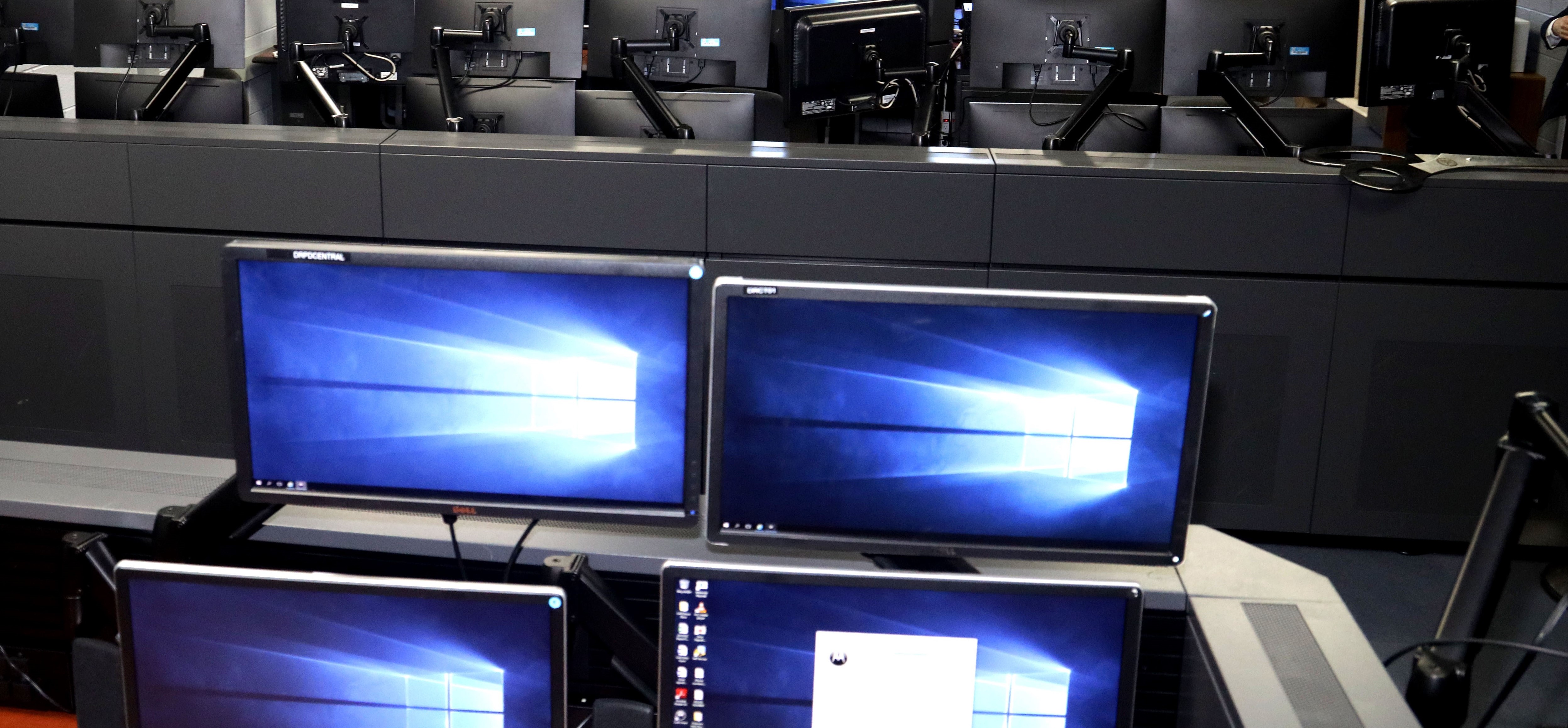 County Cuts Ribbon on New Backup 911 Call Center | Prince William Living