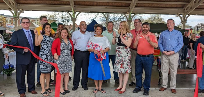 Manassas City Mayor Opens Farmers Market 36th Year | Prince William Living